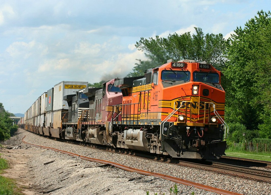 BNSF 4166